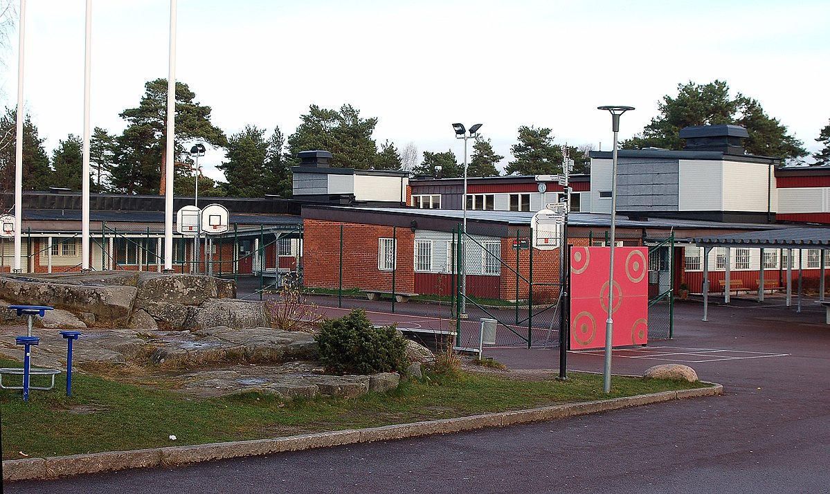 Skolinspektionen till skandalskolan: Anställ en psykolog ...